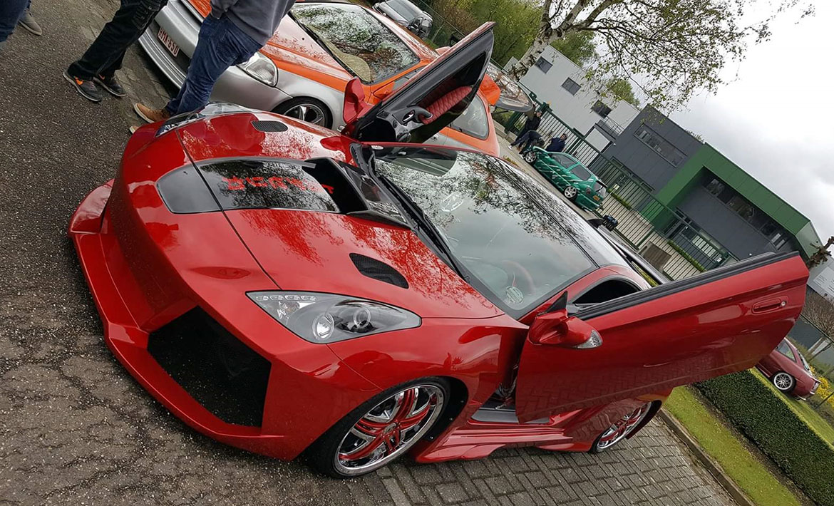 Custom bodywork @ DropLow Customs